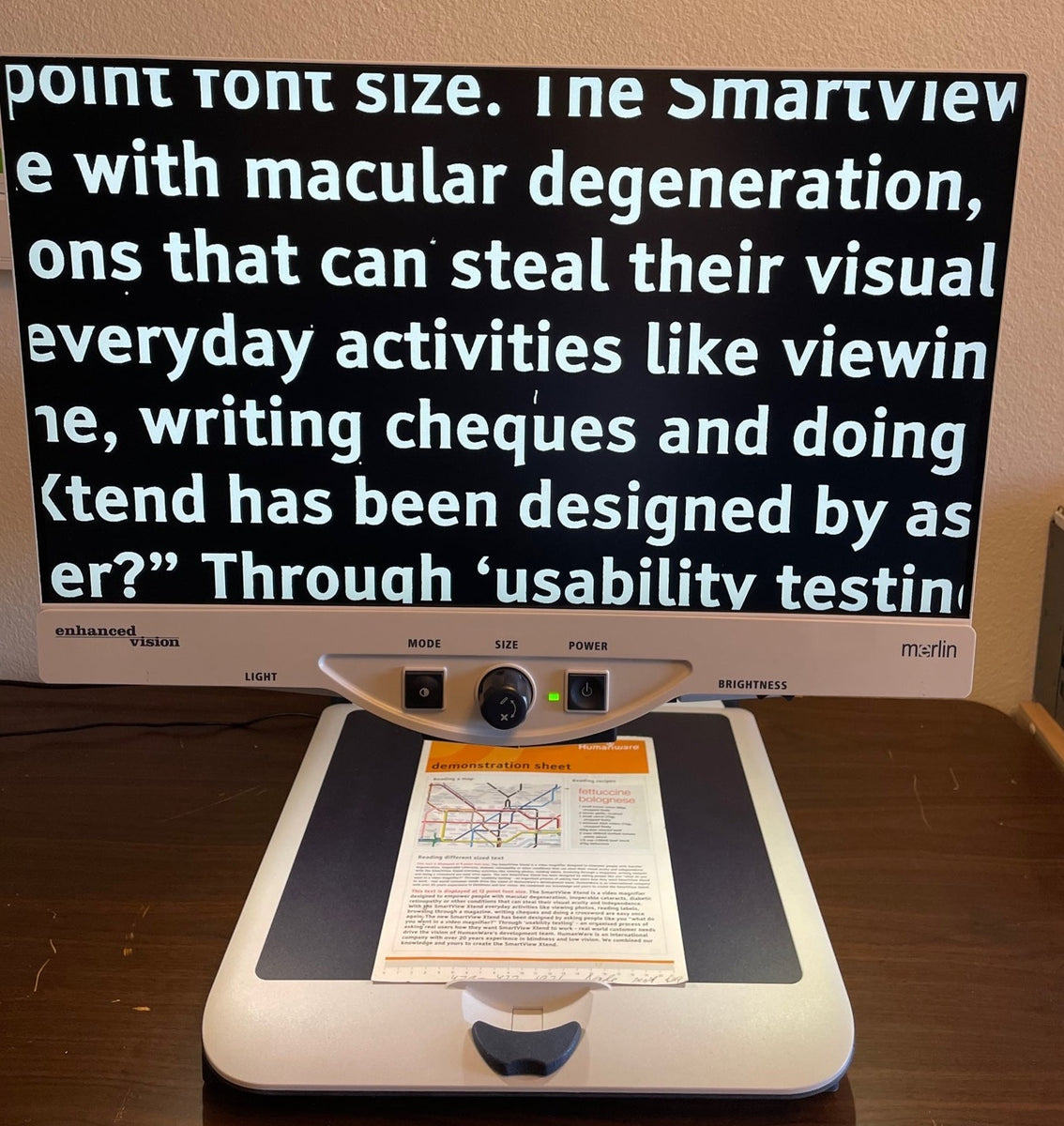 Merlin Elite Ultra HD Desktop Video Magnifier with Ultra Thin 22" LCD ...